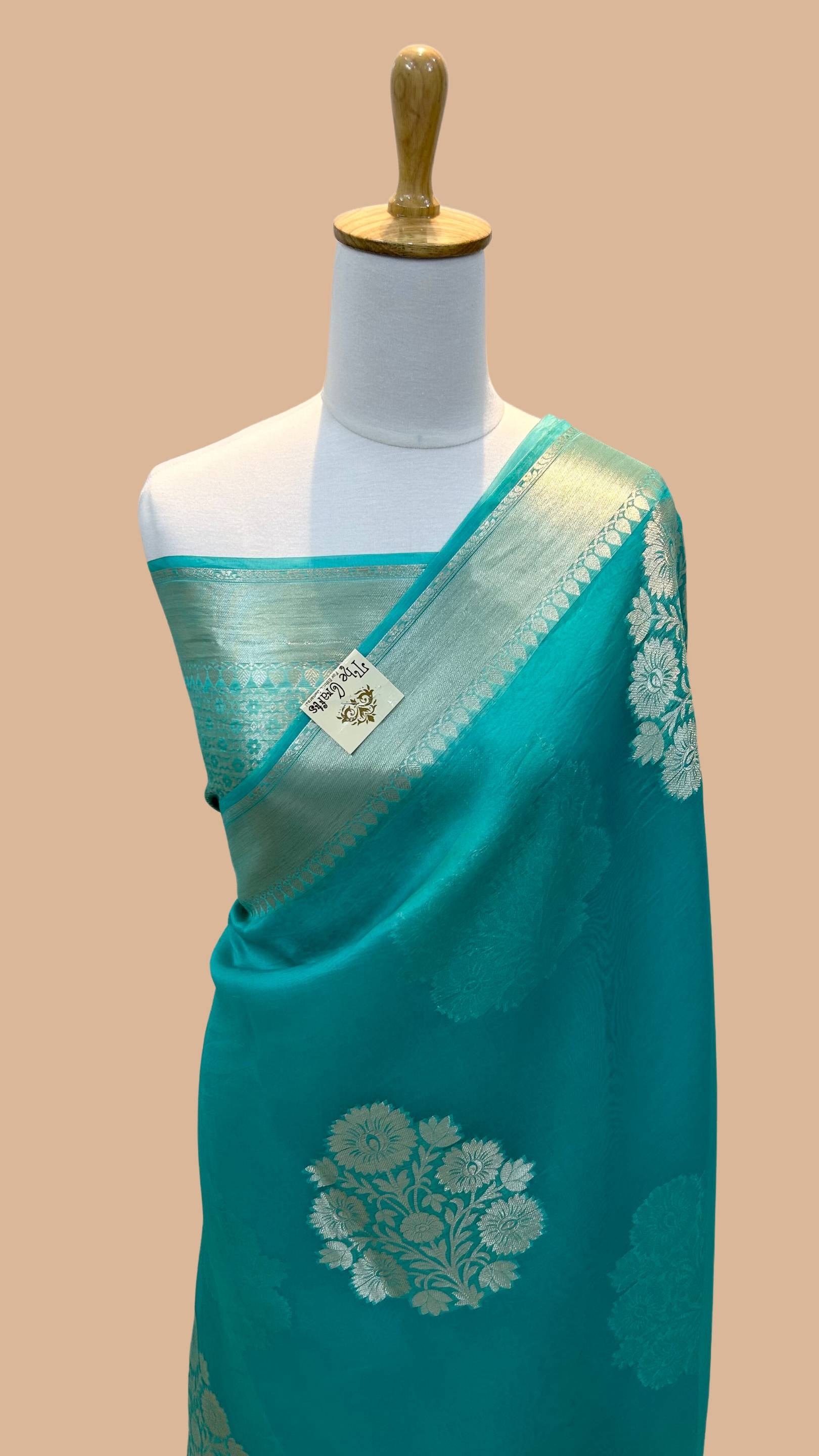 The Crafts Banaras : Embrace the Timeless Artistry of Banarasi Sarees