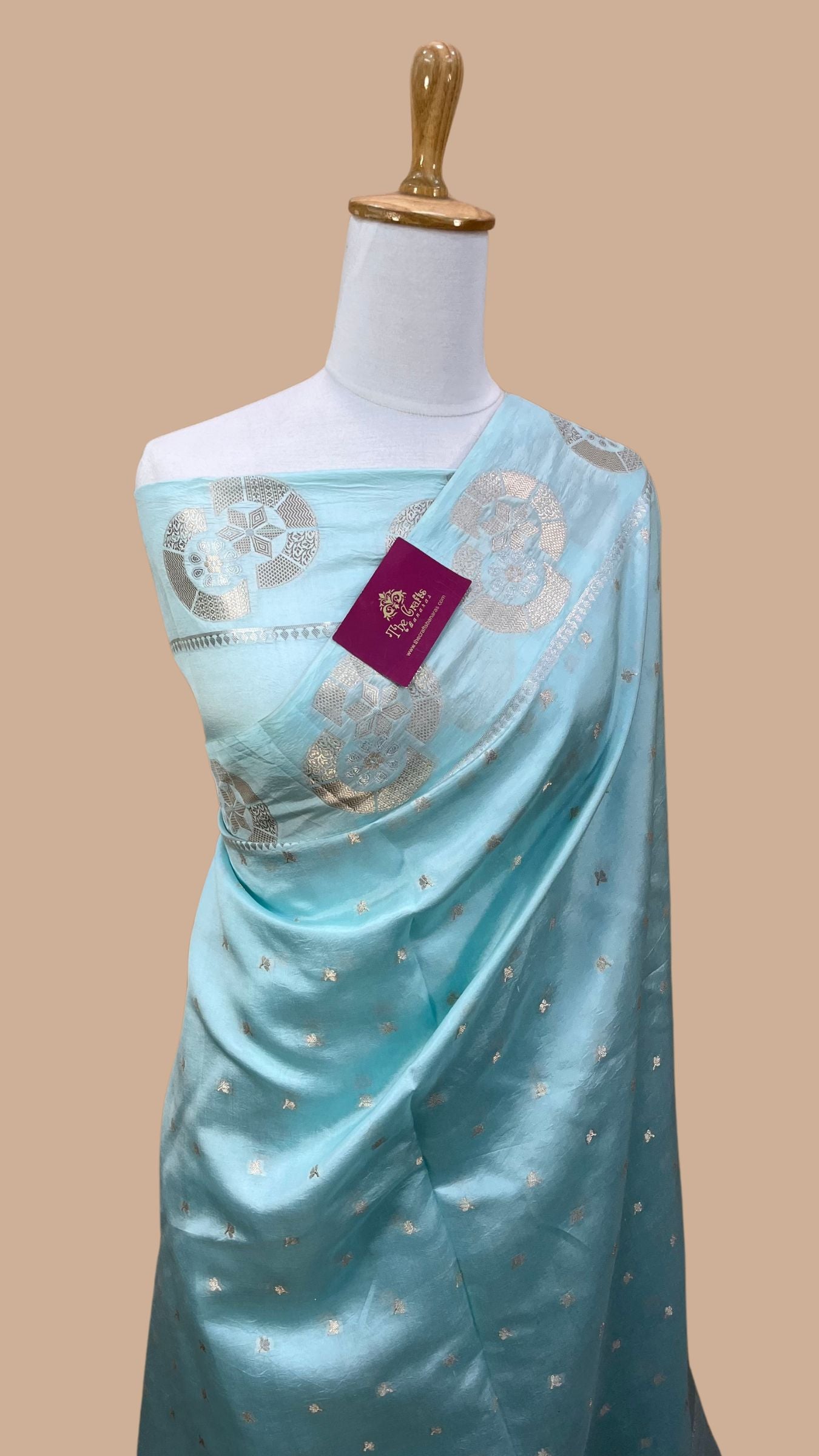 Pure Raw Mango Silk Handloom Banarasi Saree – The Crafts Banaras